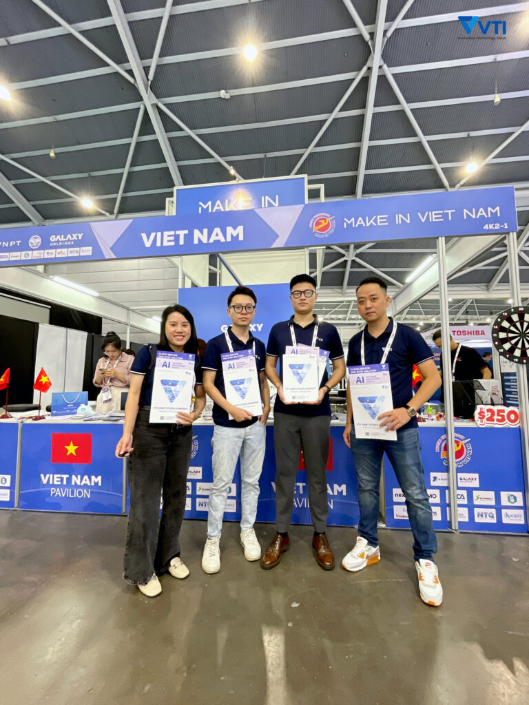 VTI's Booth Captivates the Interest of Mr. Mai Phuoc Dung - Vietnamese ...